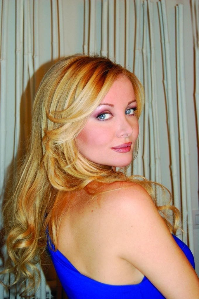 Angela Melillo all'Isola dei Famosi: chi è, cosa fa, vita privata