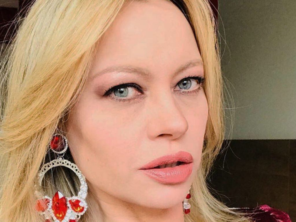 Anna Falchi: chi è, cosa fa oggi, figlia, marito, dove vive